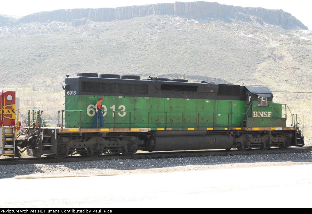 BNSF 6913